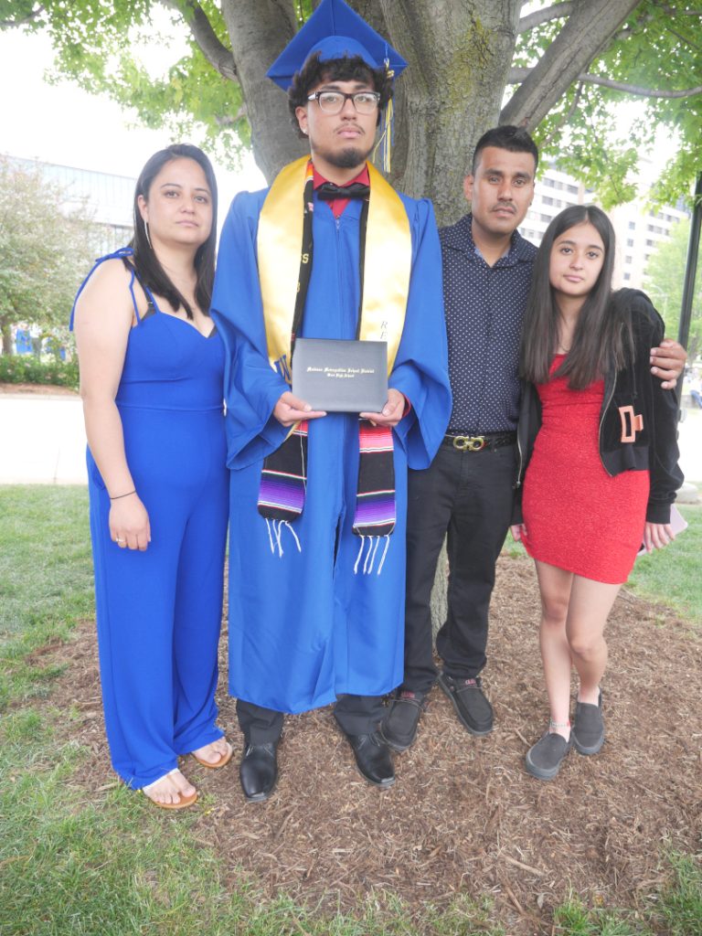 Graduación de Madison West High School Class 2023. - LA COMUNIDAD NEWS ...